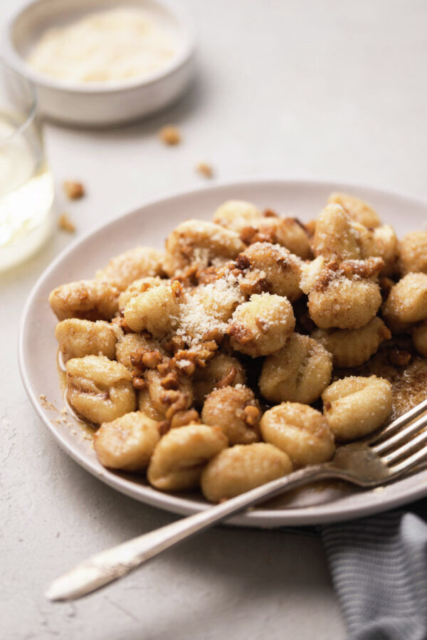 Italian Sausage & Mozzarella Ravioli with Roasted Red Pepper Cream ...