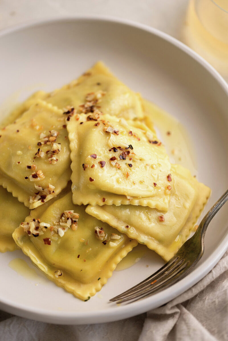 Four Cheese Sacchetti Greek Salad | Nuovo Pasta